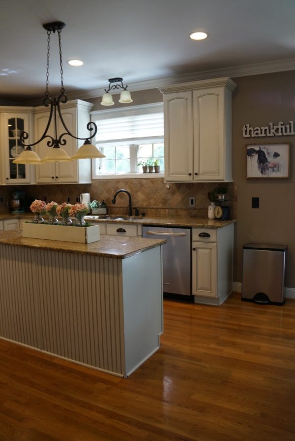 Home Makeover, blending farmhouse and traditional decor for FABULOUS ...