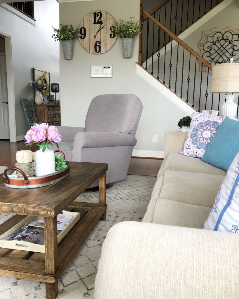 Spring Decor Home Tour- A touch of Spring to brighten my home ...